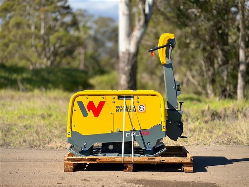 Wacker Neuson DPU110 reversible vitrating plate compactor roller ...