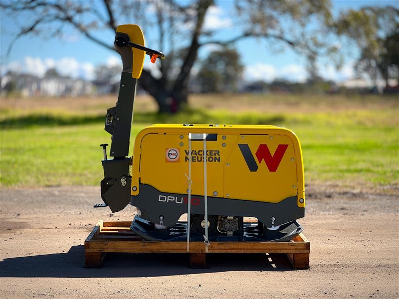 Wacker Neuson DPU110 reversible vitrating plate compactor roller ...