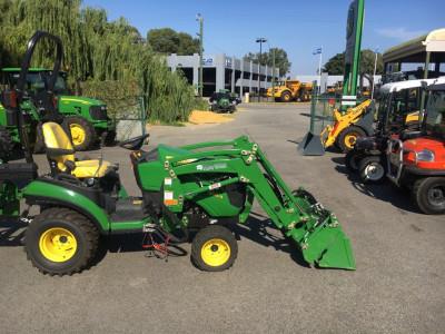 John Deere 1025R front-end loader, Loaders Excavators John Deere WA ...