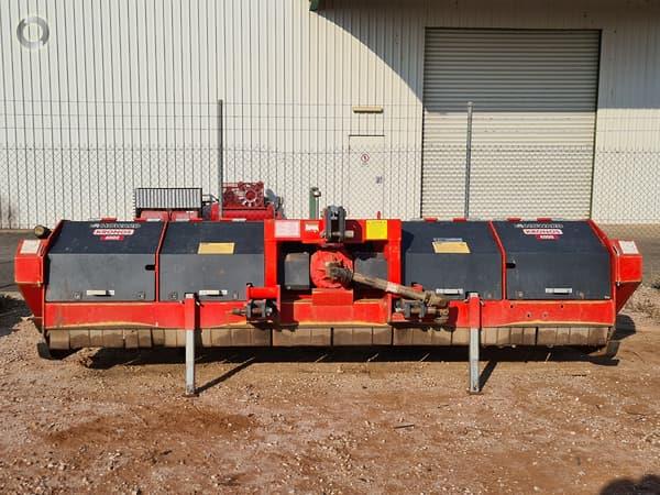 Howard Kronos 4000 mulcher, Pasture Care Howard NSW | Power Farming