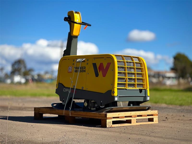 Wacker Neuson DPU110 reversible vitrating plate compactor roller ...