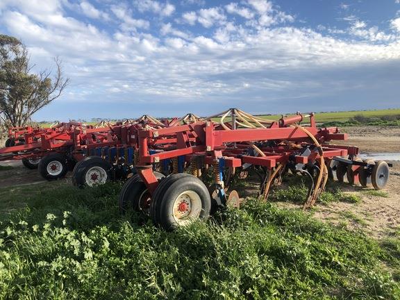 Morris Maxim 3 airseeder, Seeding Tillage Morris VIC | Power Farming
