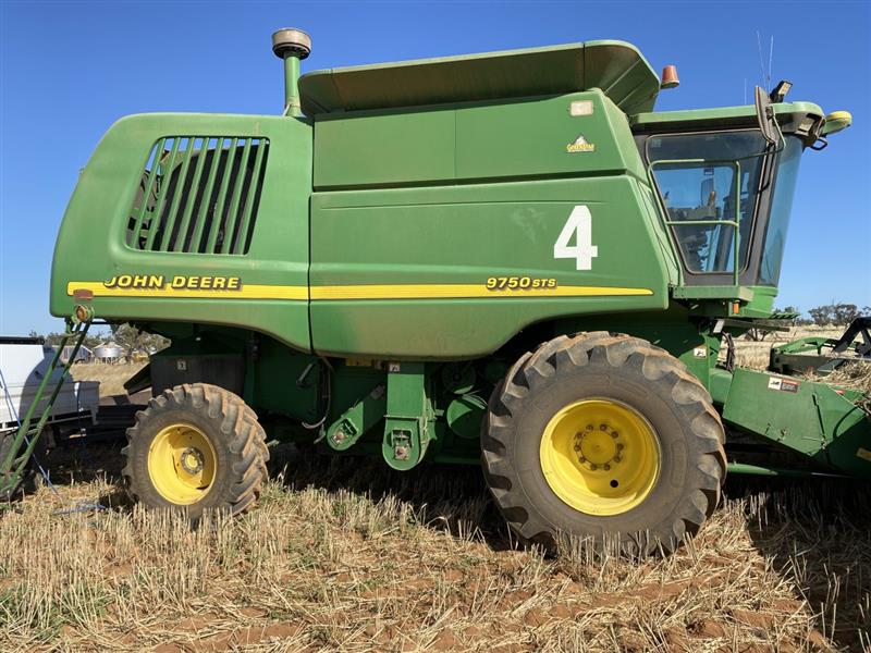 John Deere 9750 STS, 936D & trailer package combine harvester ...