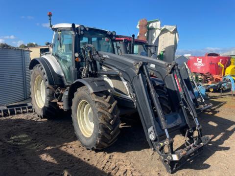 Valtra N113H tractor, Tractors Valtra VIC | Power Farming