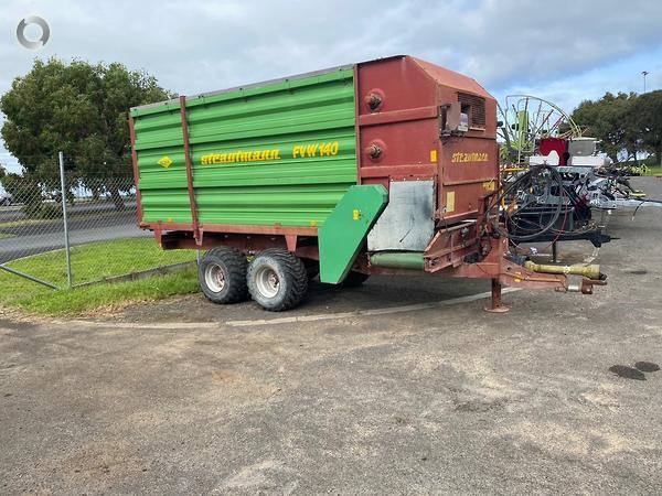 Livestock Feeding | Power Farming