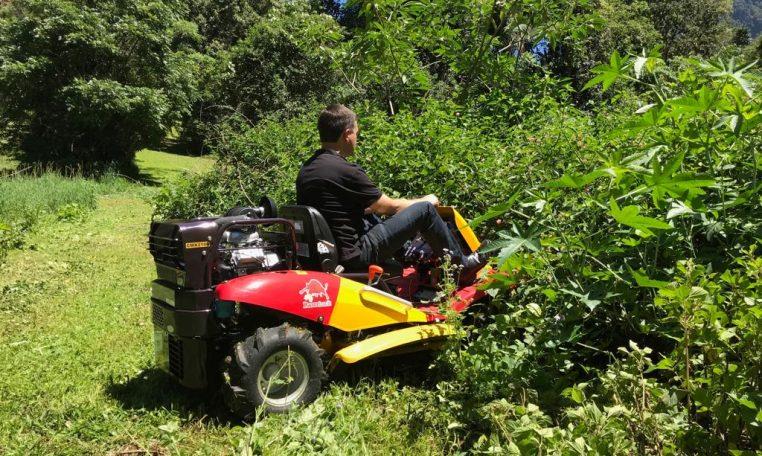 Razorback CMX 2302 ride on Mower, Lawn Mowers Razorback SA | Power Farming