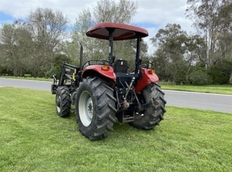 Case IH JX80 tractor, Tractors Case IH VIC | Power Farming