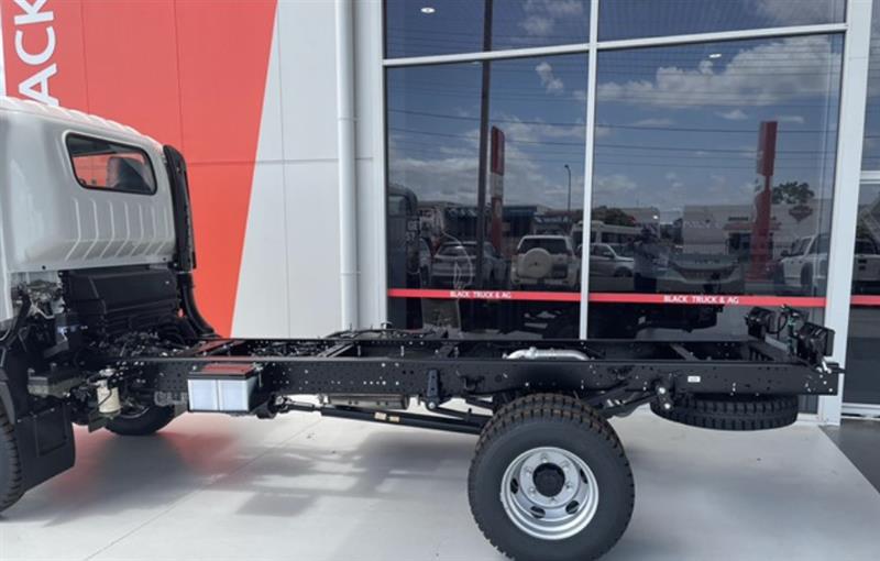 Isuzu NPS Cab Chassis truck, Trucks, Trailers Utes Isuzu QLD | Power ...