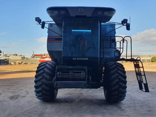 Gleaner R62 Header(Combine), Harvesters Gleaner SA, | Power Farming