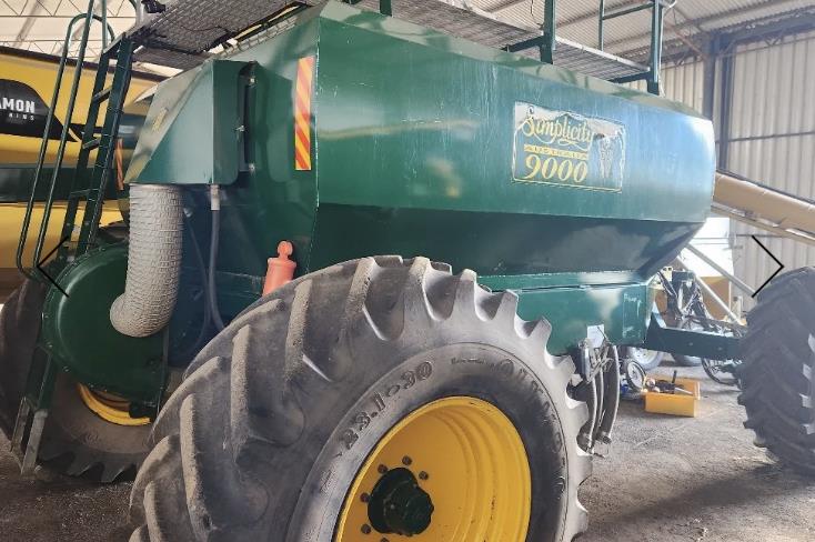 John Shearer 35ft hydraulic tyne bar & simplicity 9000I 2 bin tow ...