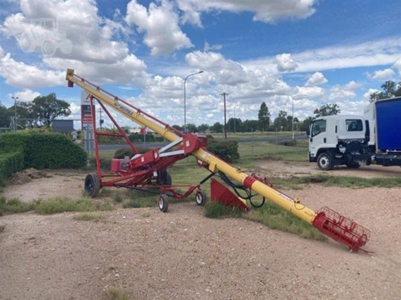Westfield STX2 80-41 grain auger, Grain Handling Westfield QLD | Power ...