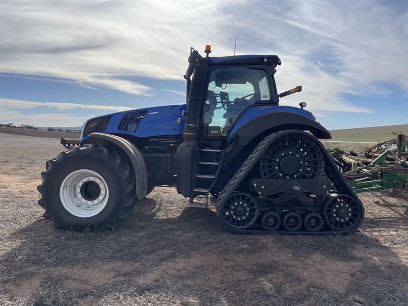 New Holland T8.410 SmartTrax Tracked, Tractors New Holland SA | Power ...