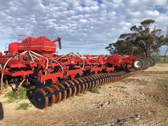 Morris Maxim 3 airseeder, Seeding Tillage Morris VIC | Power Farming