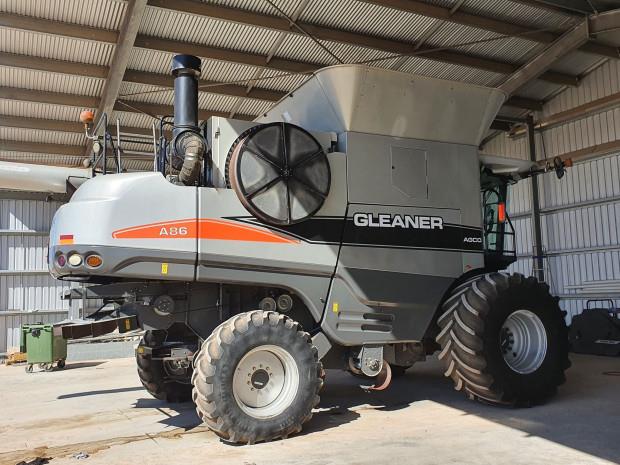 Gleaner A86 Header(Combine), Harvesters Gleaner SA, | Power Farming