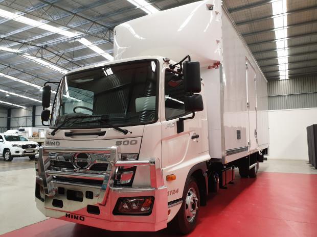 Hino FD 1124-500 Series Furniture Body, Trucks, Trailers Utes Hino VIC ...