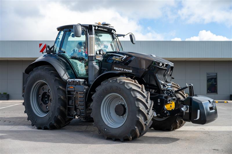 Deutz-Fahr Agrotron TTV 8280 Warrior Tractor FWA/4WD, Tractors Deutz ...