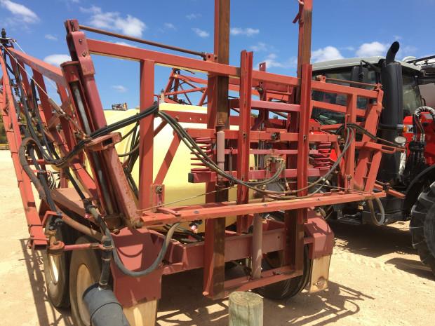 Hardi 2718 Boom Spray, Sprayers & Equipment Hardi SA, | Power Farming