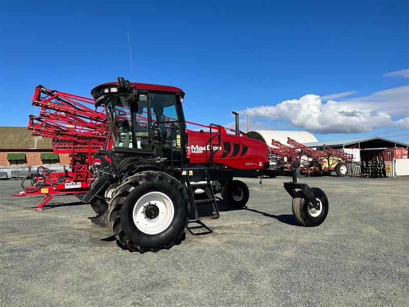 Macdon M205 winrower, Hay Silage Equip MacDon NSW | Power Farming