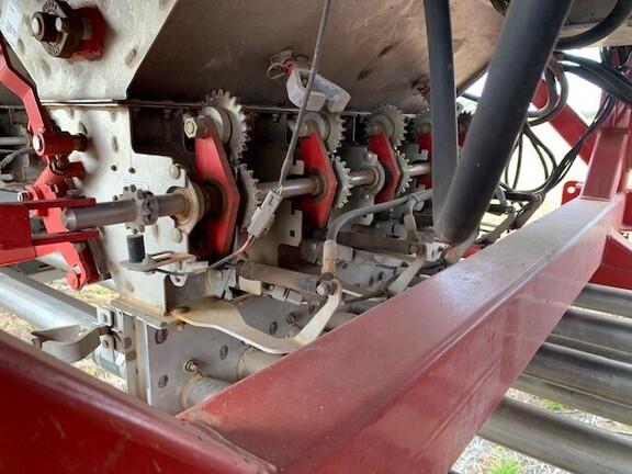 Ausplow DBS D-300 airseeder, Seeding Tillage Ausplow WA | Power Farming