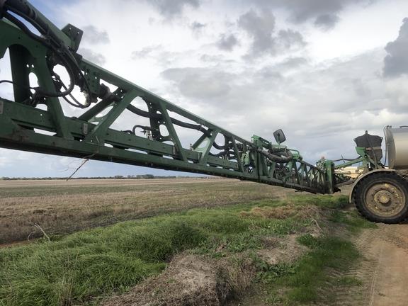 John Deere R4060 self propelled sprayer, Sprayers & Equipment John ...