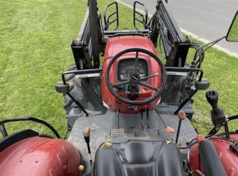 Case IH JX80 tractor, Tractors Case IH VIC | Power Farming