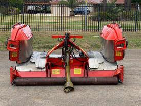 Howard Stealth Slasher Hay/Forage Equip, Pasture Care Howard NSW ...