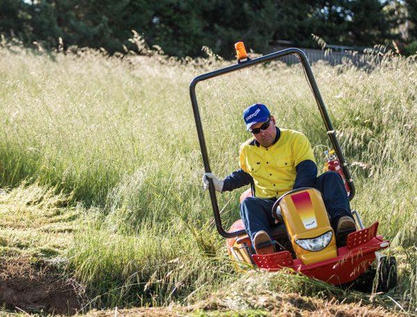 Razorback CMX 2302 ride on Mower, Lawn Mowers Razorback SA | Power Farming