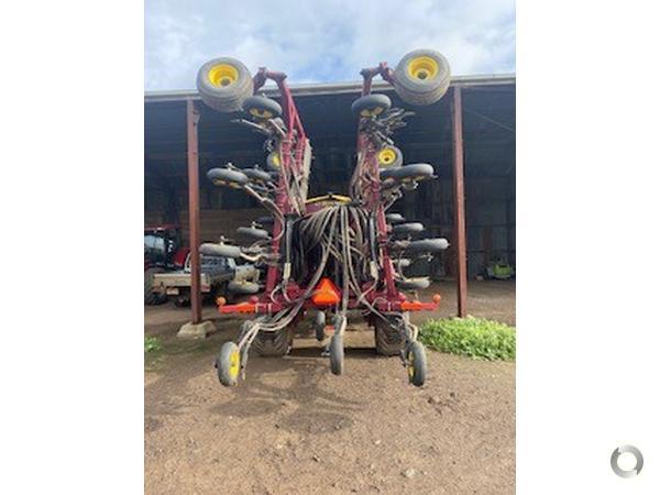 Seedhawk 8MT 30 series airseeder, Seeding Tillage Seed Hawk VIC | Power ...
