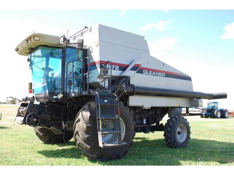 Gleaner R72 combine harvester, Harvesters Gleaner VIC | Power Farming
