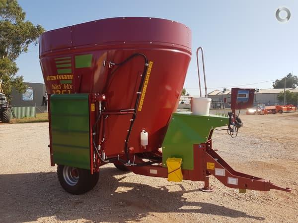 Strautmann Verti-Mix 1251 feed mixer, Feeders, Mixers, Wagons ...