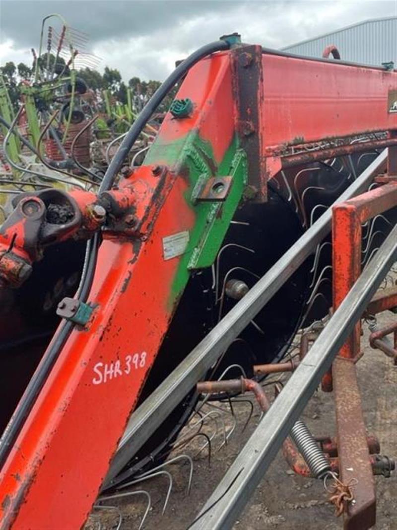 Schinckel 14 Wheel rake, Hay Silage Equip Schinckel VIC | Power Farming