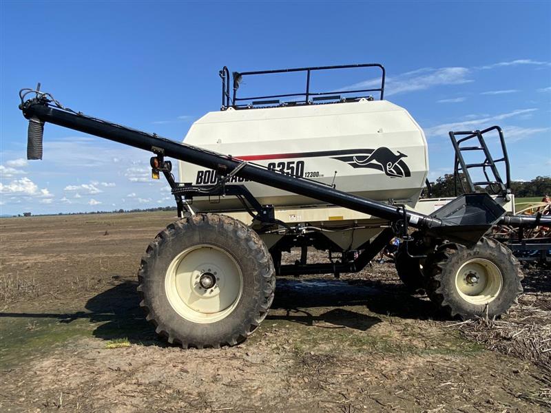 Bourgault 8910 BAR & 6350 AIRCART PACKAGE airseeder, Seeding Tillage ...